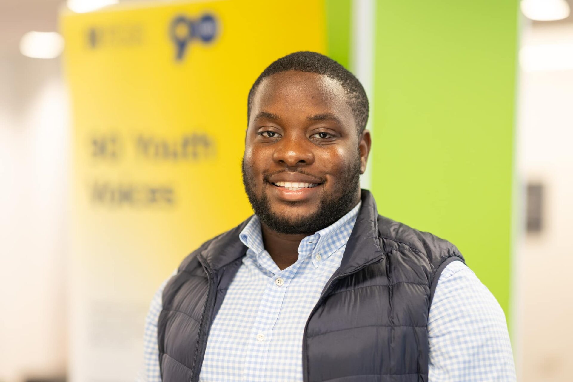 Escritor angolano vence 43.º Prémio Nacional de Literatura Juvenil ...