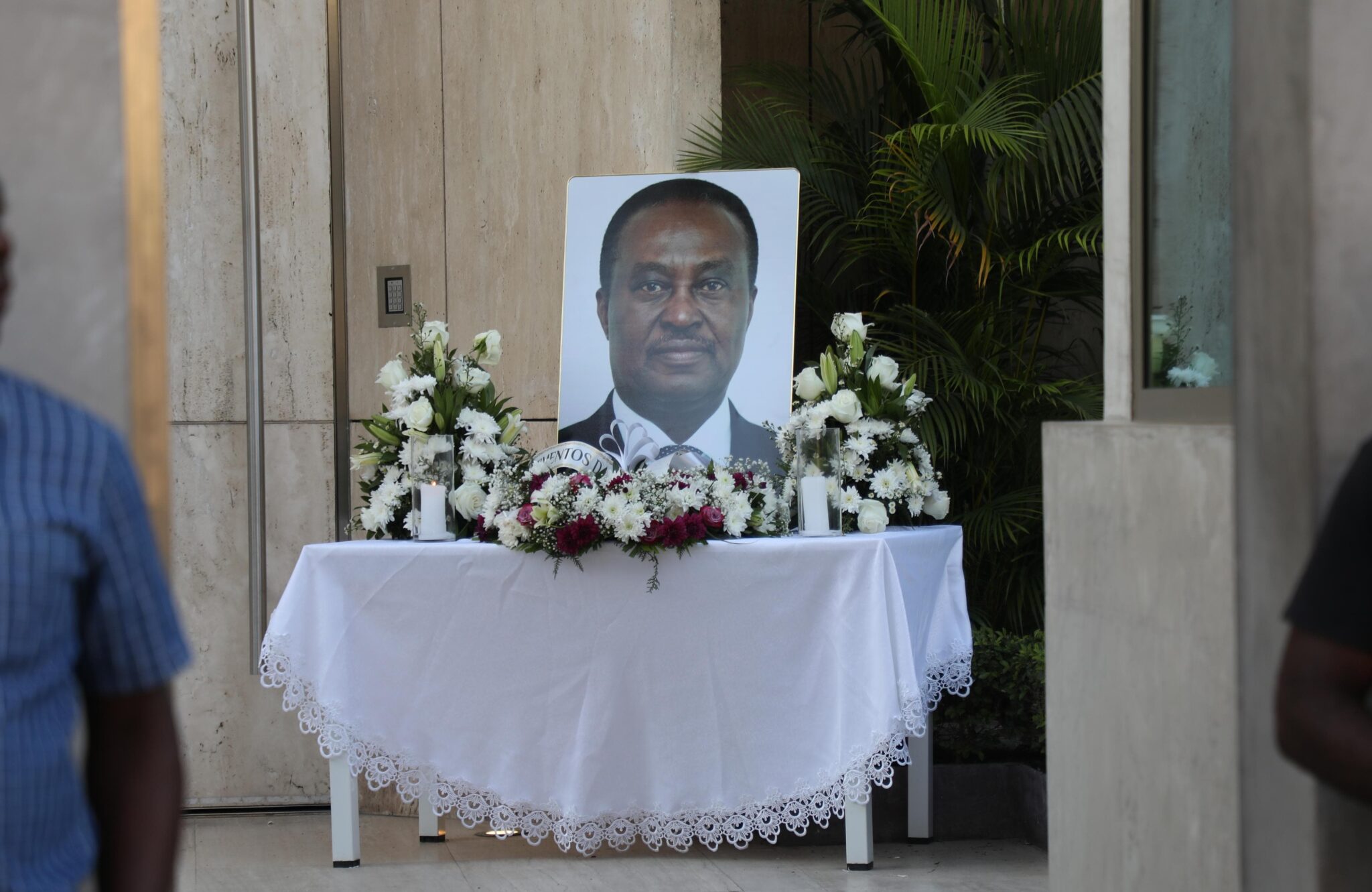 Angola eleva salário mínimo para 100 mil kwanzas a partir de Setembro ...