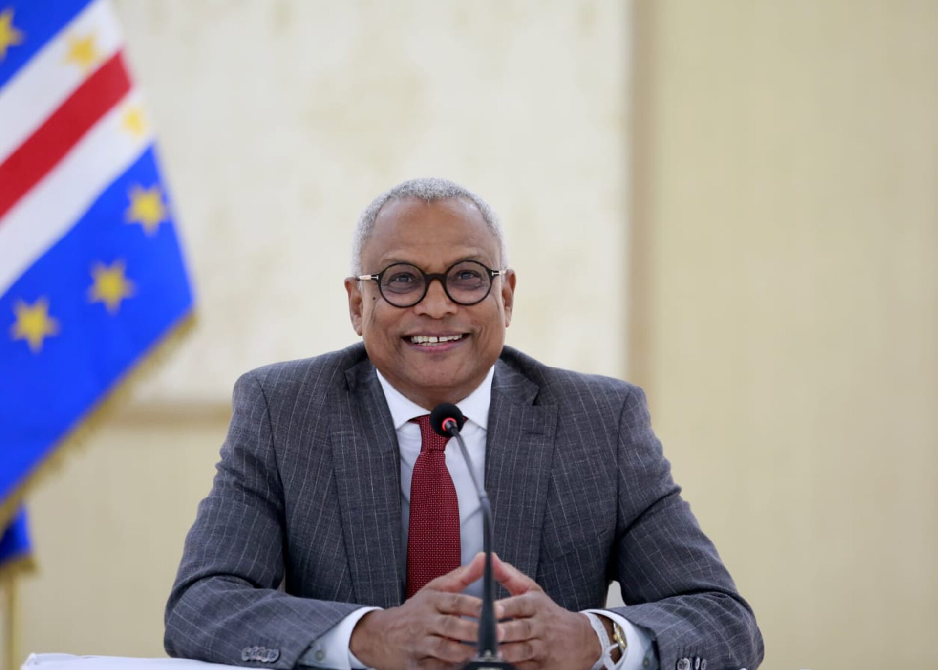 Primeira-Dama da República de Angola homenageada pela African Business ...