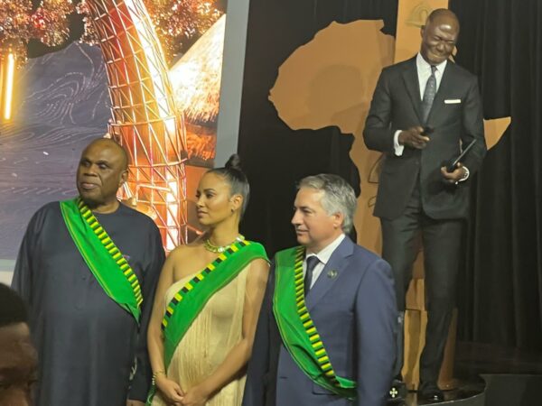 Presidente do Grupo angolano Omatapalo distinguido no Gana pela ...