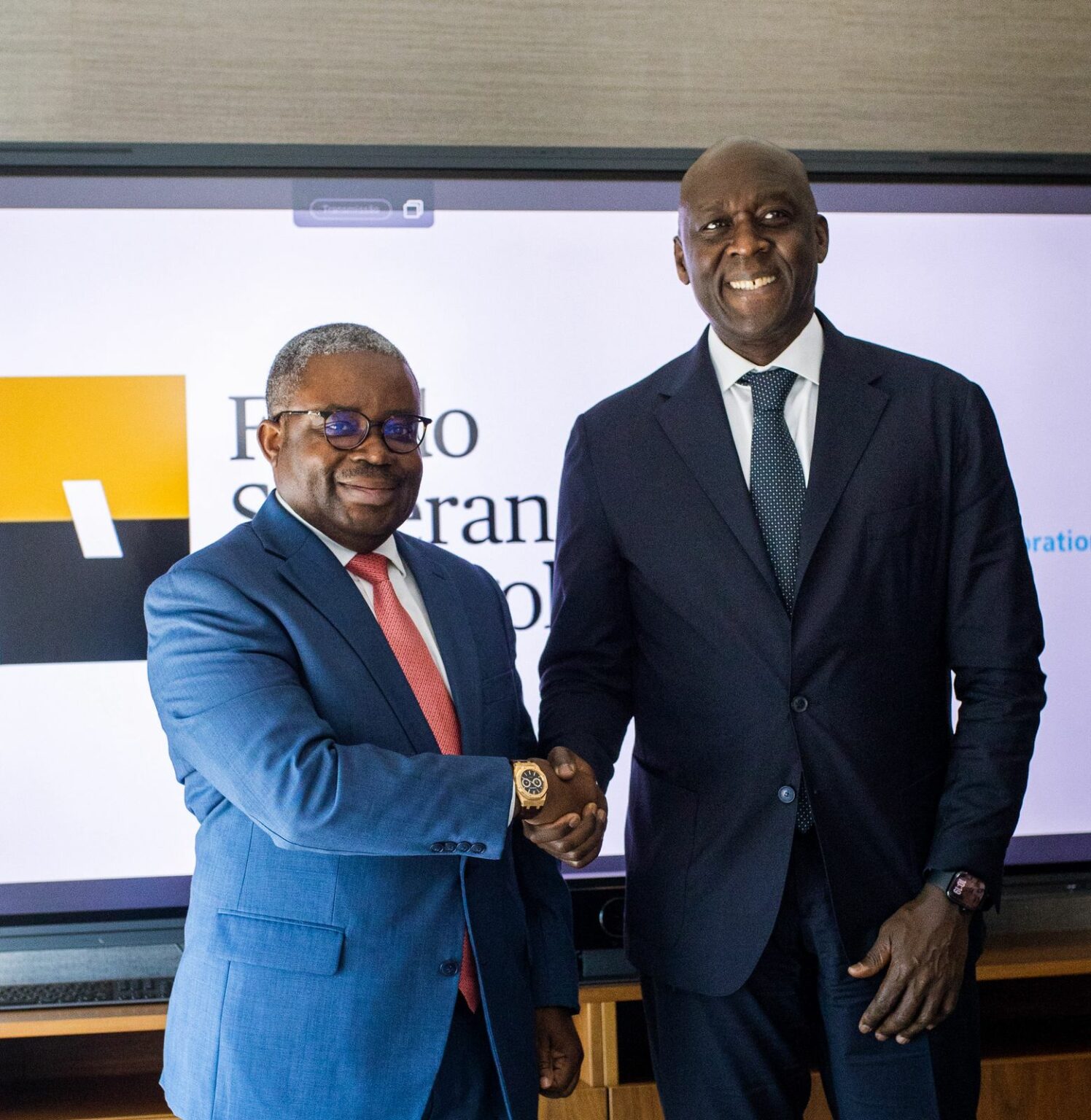 Angola eleva salário mínimo para 100 mil kwanzas a partir de Setembro ...