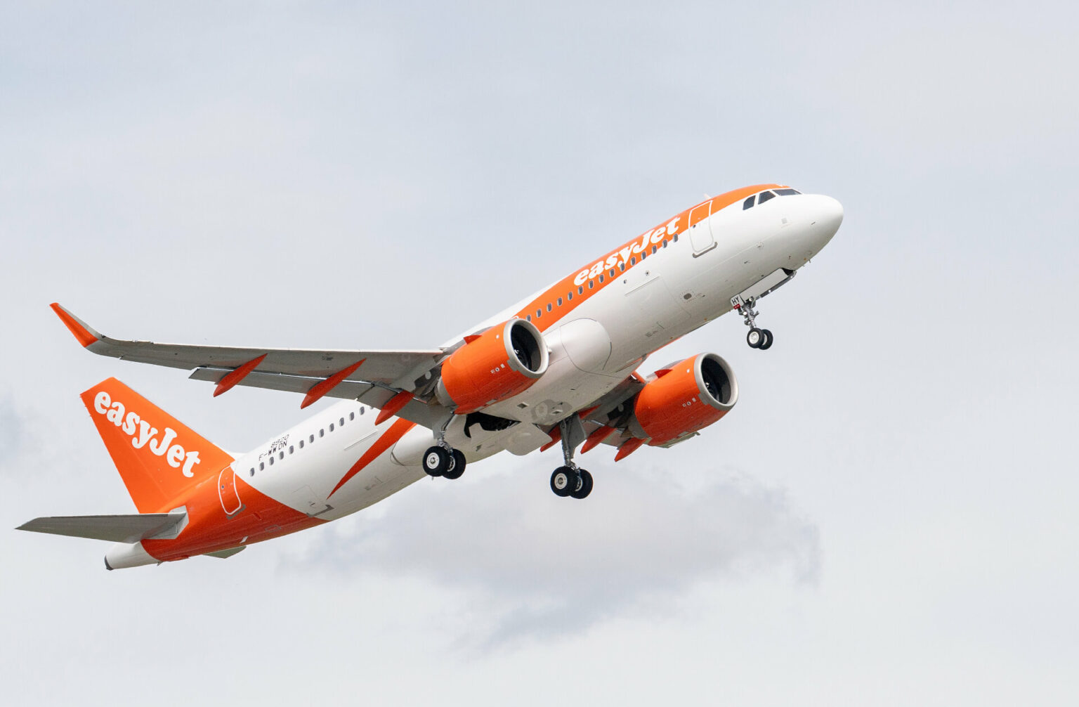 EasyJet reforça operação em Cabo Verde com novas rotas a partir de ...
