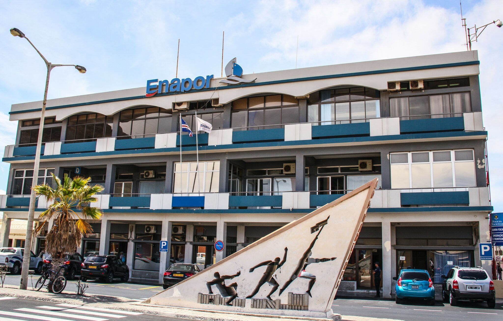 Movimento de mercadorias cresce 3% nos portos de Cabo Verde - Forbes ...
